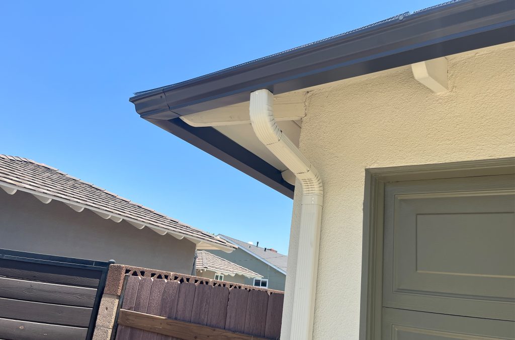 Rain Gutters in Simi Valley, CA - L.I. Metal Systems